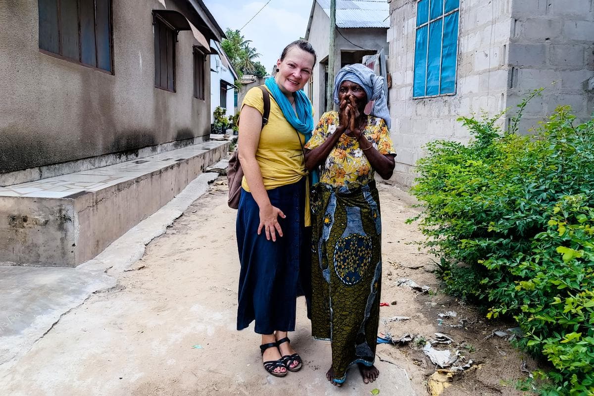 Swahili Greetings part 2: Shikamoo – it makes you young or old!